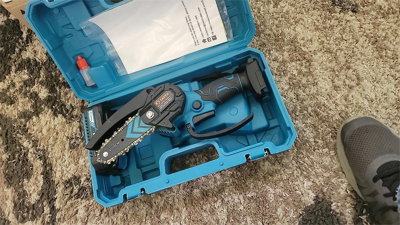 My Adventure with the Saker Mini Chainsaw – Sakerplus